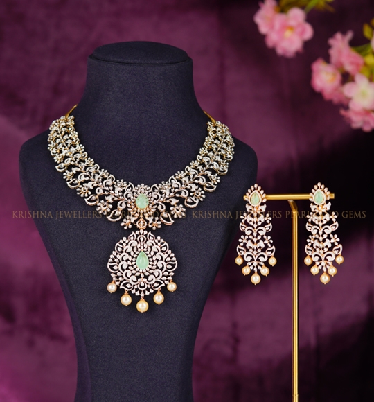Beautiful Necklace Set with Emerald Pota Pearls and a Sparkling Pendant ...